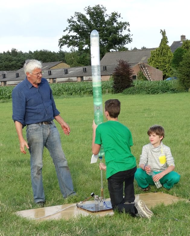 Petflesraket wedstrijd – OpEigenRisico